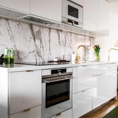 China Flat Front Acrylic Kitchen Cabinet Assemble High Gloss White for sale