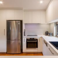 China Matte Creamy White PVC Kitchen Cabinet U Shaped Kitchen Units for sale