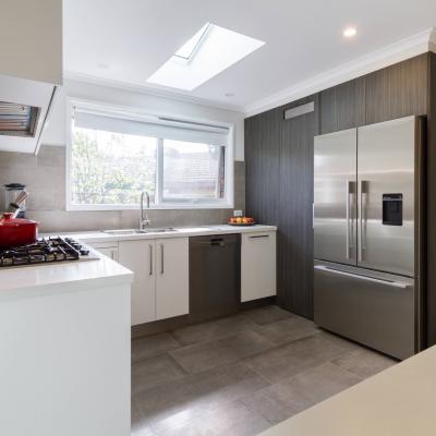 China Luxury Villa Kitchen Cabinet Design Melamine Kitchen Cabinet Set With Handles for sale