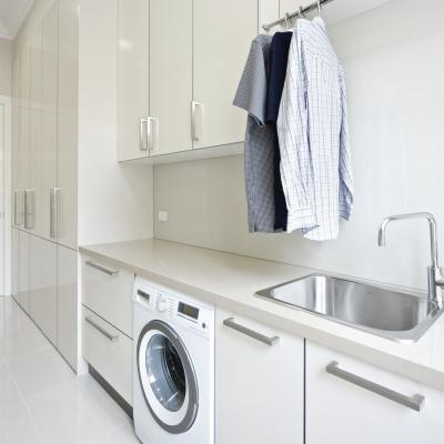 China Glossy White Lacquer Laundry Storage Cabinet Sink with Quartz Countertop 580mm for sale
