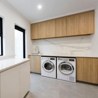 China Wood Grain Hamper Handless Laundry Storage Cabinet With Wash Machine for sale