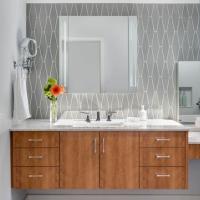 China Modern Luxury Bathroom Vanity Set with Sink 18mm Particle Board 15mm Quartz Countertop for sale