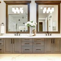 China European Solid Wood Bathroom Vanity Units Luxury Hotel Modern Mirror for sale