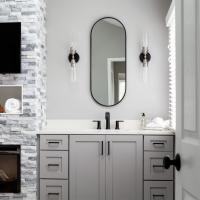 China Luxury Neutral Grey Shaker Style Lacquer Bathroom Vanity 2 Doors 6 Drawers 580mm for sale