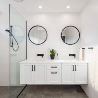China Unique Standing Shaker Style Multi Color Lacquer Bathroom Vanity Set Sanitary for sale