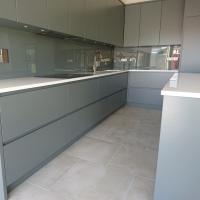China Modern Handless Lacquer Kitchen Cabinet Medium Ultra Matt Grey for sale