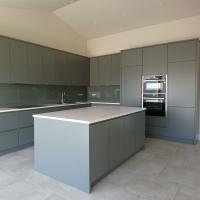 China Modern Handless Lacquer Kitchen Cabinet Medium Ultra Matt Grey for sale