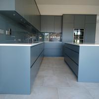 China Modern Handless Lacquer Kitchen Cabinet Medium Ultra Matt Grey for sale
