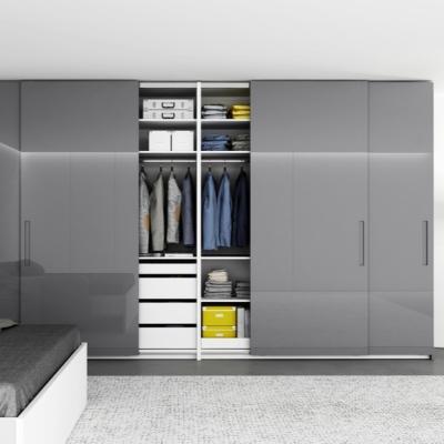 China Customizable Sliding Door Wardrobe 18mm Plywood DTC Soft Close Hardware Bedroom Closet for sale