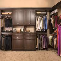 China Solid Wood Walk In Closet Modern Classic U Shaped Brown Clothes Storage Cabinets for sale