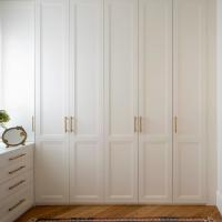 China Matte White Shaker Style Lacquer Wardrobe 18mm Plywood Customizable Bedroom Storage for sale