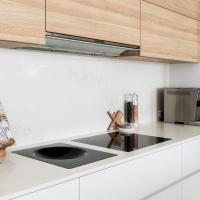 China Matte White Plain Matte Beige Wood Shaker Kitchen Cabinets for sale