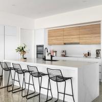 China Matte White Plain Matte Beige Wood Shaker Kitchen Cabinets for sale