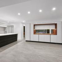 China Matte Wood Grain Kitchen Cabinets Sets  White And Black Melamine for sale