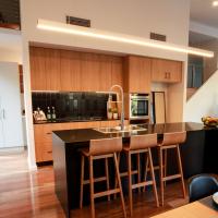 China Black Color Melamine Complete Kitchen Cabinet Wood Texture for sale