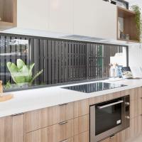 China I Shape Melamine Kitchen Cabinet White And Wood Grain Complete Kitchen Full Set for sale