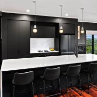 China RTA I-Shape Modular Lacquer Kitchen Cabinet Set Black with White Quartz Island 18mm for sale
