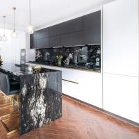 China White Black Lacquer Kitchen Cabinet with Island I Shape 18mm Plywood Custom Sizes for sale