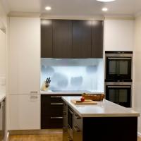 China Custom L Shape PVC Kitchen Cabinet Island White Wood Grain Modular 18mm MDF for sale