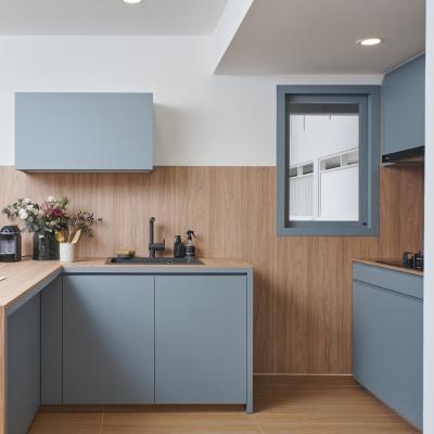 China Carb P1 Lacquer Kitchen Cabinet Wood Grain Color Free Handle Kitchen Set With Countertop for sale