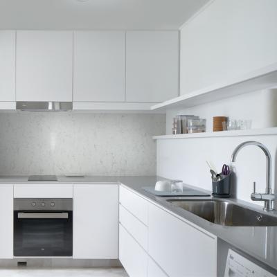 China Custom White PVC Kitchen Cabinet MDF Door Panel Water Proof 18mm for sale
