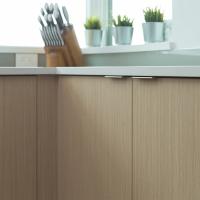 China Matte White Wood Texture Melamine Kitchen Cabinet with Sink Island 18mm MDF for sale