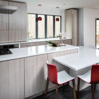 China Wood Grain Melamine Finish Kitchen Cabinets With Pantry L Shape for sale