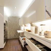 China White Gloss Lacquer Kitchen Cabinet Base with Drawers 580mm Width DTC Hinges for sale
