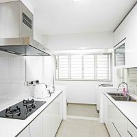 China Nordic Style Handless Kitchen Cabinets High Gloss White Lacquer Small Cupboard Sets for sale