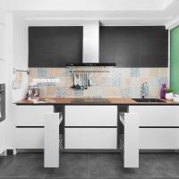 China L Shape Mini Kitchen Cabinet Wooden PVC Wall Mounted 580mm Width for Apartment for sale