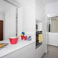 China Small Size Cheap Price Kitchen Cabinet Sets White Melamine Project Kitchen Cabinet for sale
