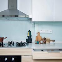 China White Wood Grain Melamine Kitchen Cabinet Set 16mm MDF Custom Sizes for sale