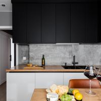 China Flat Panel Black And White Matte Lacquer Kitchen Cabinet  All In One With Handless for sale