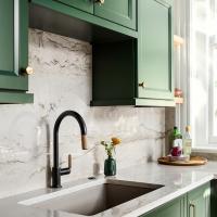 China American Country Style Green Lacquer Kitchen Cabinets 18mm MDF Custom Sizes Factory Direct for sale
