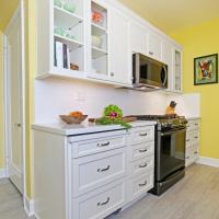 China Modular Kitchen Cabinet Set Shaker Style Lacquer 18mm MDF Custom Sizes Whole Kitchen for sale