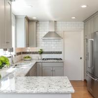 China Light Grey Shaker Kitchen Cabinets American Integral Kitchen Lacquer Waterproof for sale