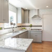 China Light Grey Shaker Kitchen Cabinets American Integral Kitchen Lacquer Waterproof for sale