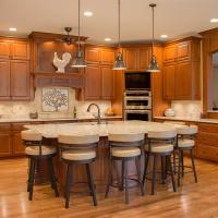 China Luxury Cherry Wood Kitchen Cabinet Set Custom Sizes 580mm Base 350mm Wall for sale