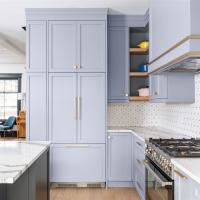 China Customized Complete Shaker Villa Design Grayish Blue Solid Wood Standard Kitchen Cabinet Timber Cupboard Made in China for sale