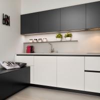 China RTA Kitchen Wall Cabinet Set Black White Board Simple Design 580mm Depth Customizable for sale