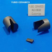 China Smooth Surface Finish Silicon Carbide Ceramic Base With 380 MPa Bending Strength for sale