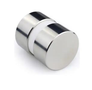 China Rare Earth Neodymium Cylinder Magnets N52 Thickness Magnetized for sale