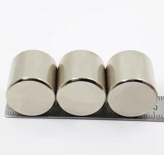 China Round Neodymium Cylinder Magnets Rare Earth Ndfeb Magnet NiCuNi Coating for sale