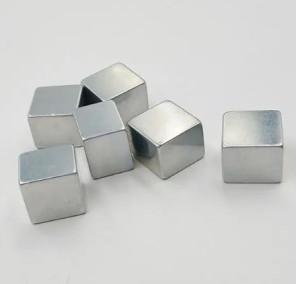 China NdFeB Rare Earth Metal Magnets N35-N52 Strong Magnet Block For Speakers / Receivers for sale