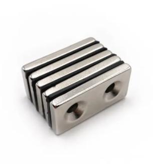 China Square NdFeB Permanent Magnets Neodymium Magnets With Countersunk Holes for sale