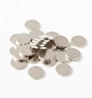 China Lightweight NdFeB Disc Magnet Strong Permanent Magnetic Materials for sale