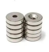 China Square NdFeB Permanent Magnets Neodymium Magnets With Countersunk Holes for sale
