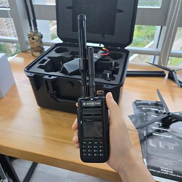 China Portable 1km handheld drone detection device for sale