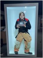 China 86/75 Inch See Through Lcd Screen LCD transparent Showcase 3D Holographic Box for sale