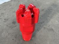 China 5 1/2 Inch 139.7mm Matrix Body PDC Drill Bit 5 Blades 13mm Cutter for Soft to Medium Formation for sale